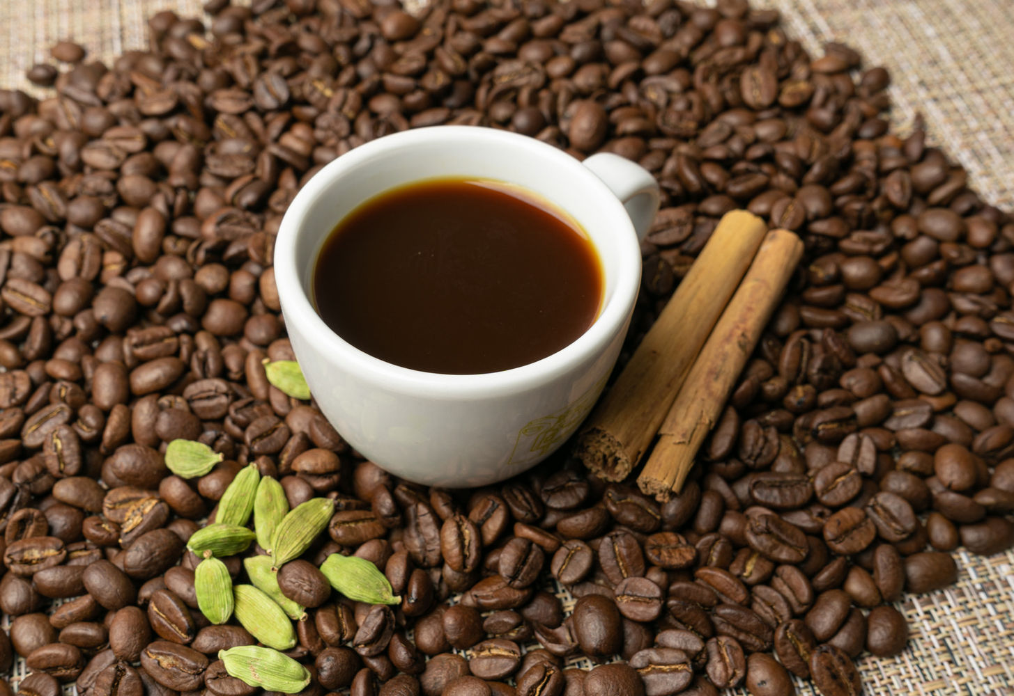Coffee: Benefits & how to make a healthy cup | The Doctor's Kitchen